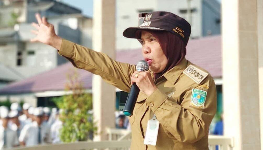 Hj. Mursida, Dari Tenaga Honorer Hingga Menjadi Camat - Aksipost.com